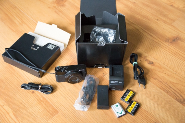 Kleinanzeigen: Sony RX 100 mit Zubehör